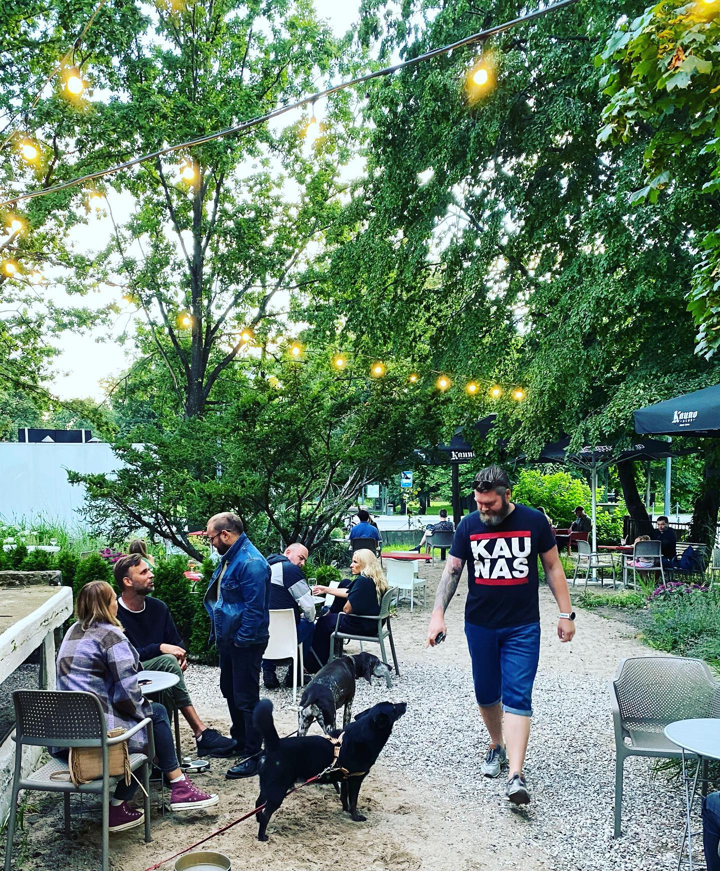 Baras-Biergarten KIEMAS - JėgainėFOOD